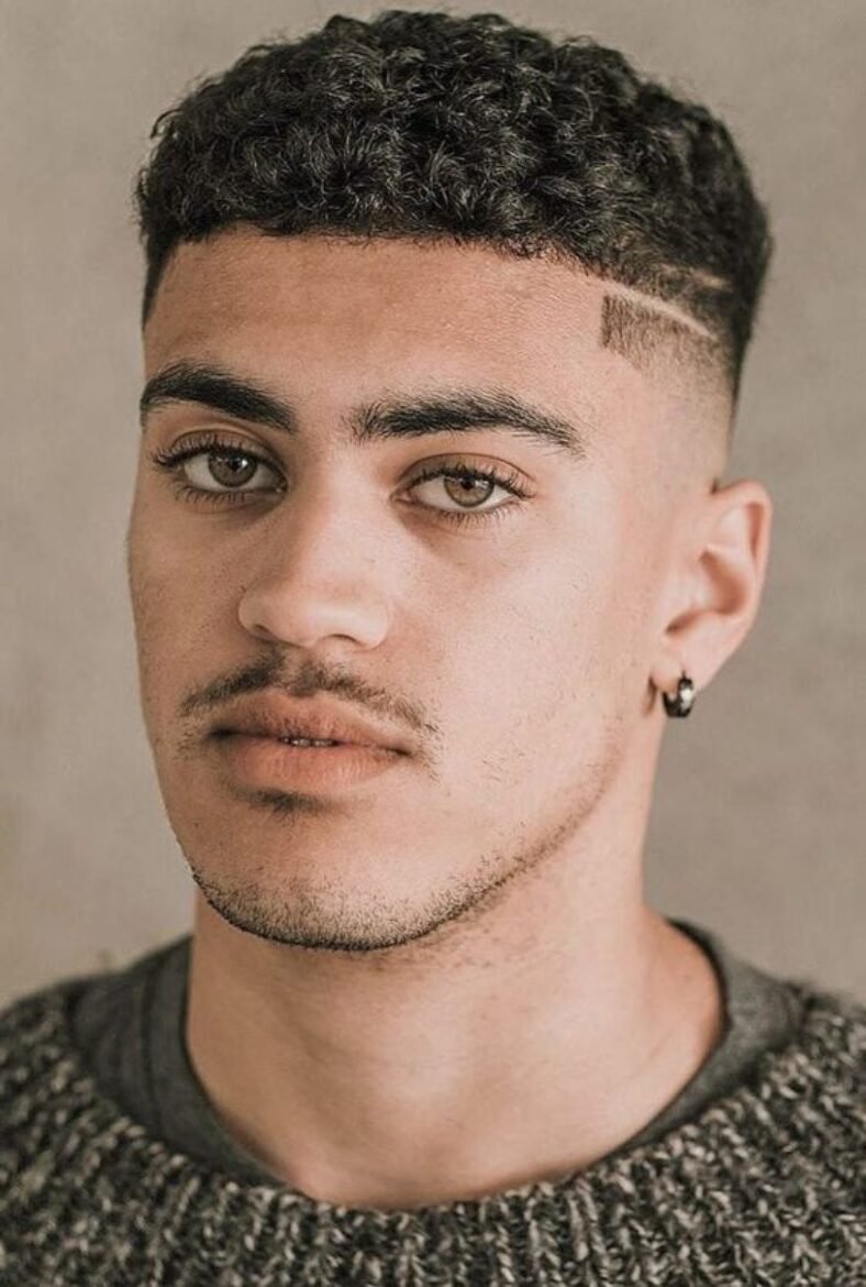 20 Best Short Curly Hairstyles for Men & How to Maintain Them